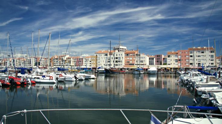 Le Cap d’Agde se réinvente et plonge dans l’architecture du XXIe siècle ...